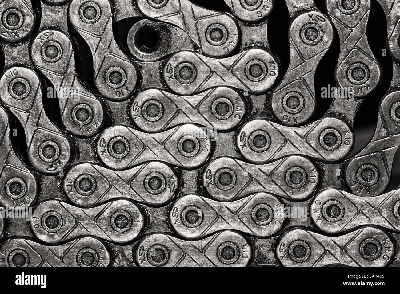 movable steel iron bush outer inner roller chain plate with shiny links ...