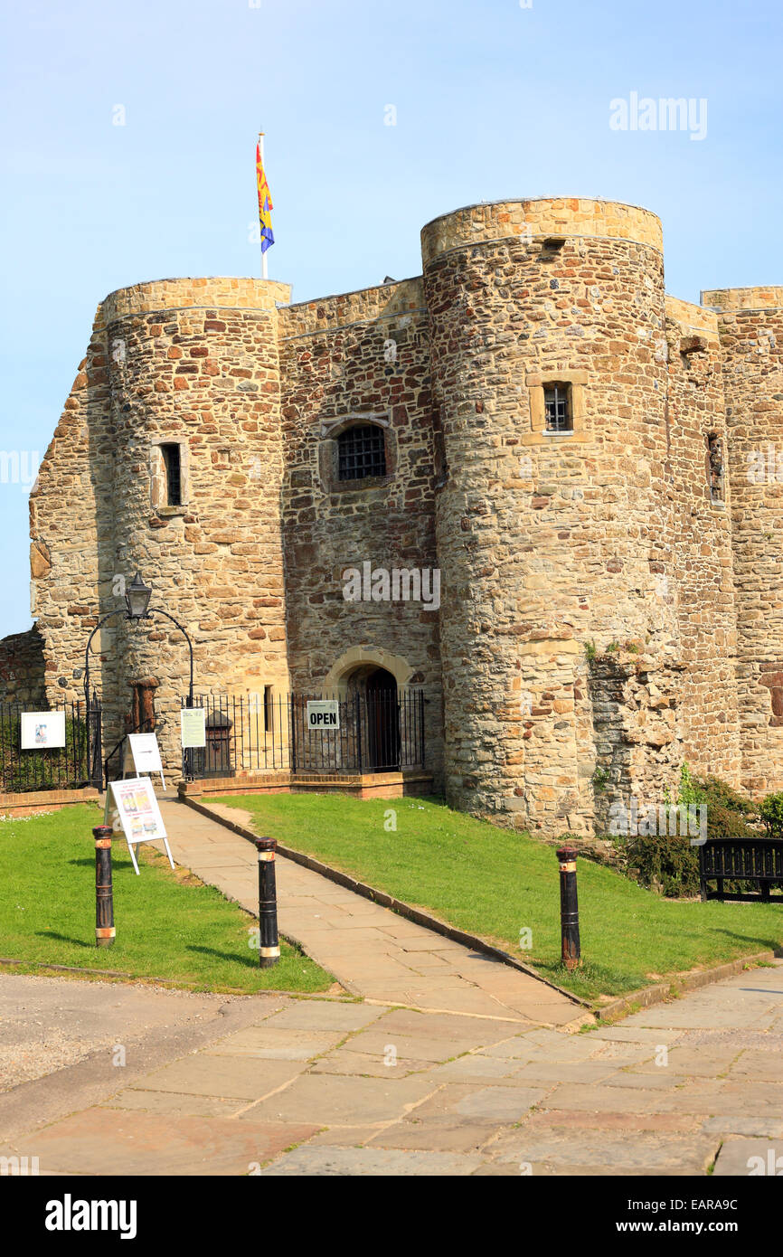 Ypres Tower (Rye Castle Museum) stone medieval fortress, Rye, East ...