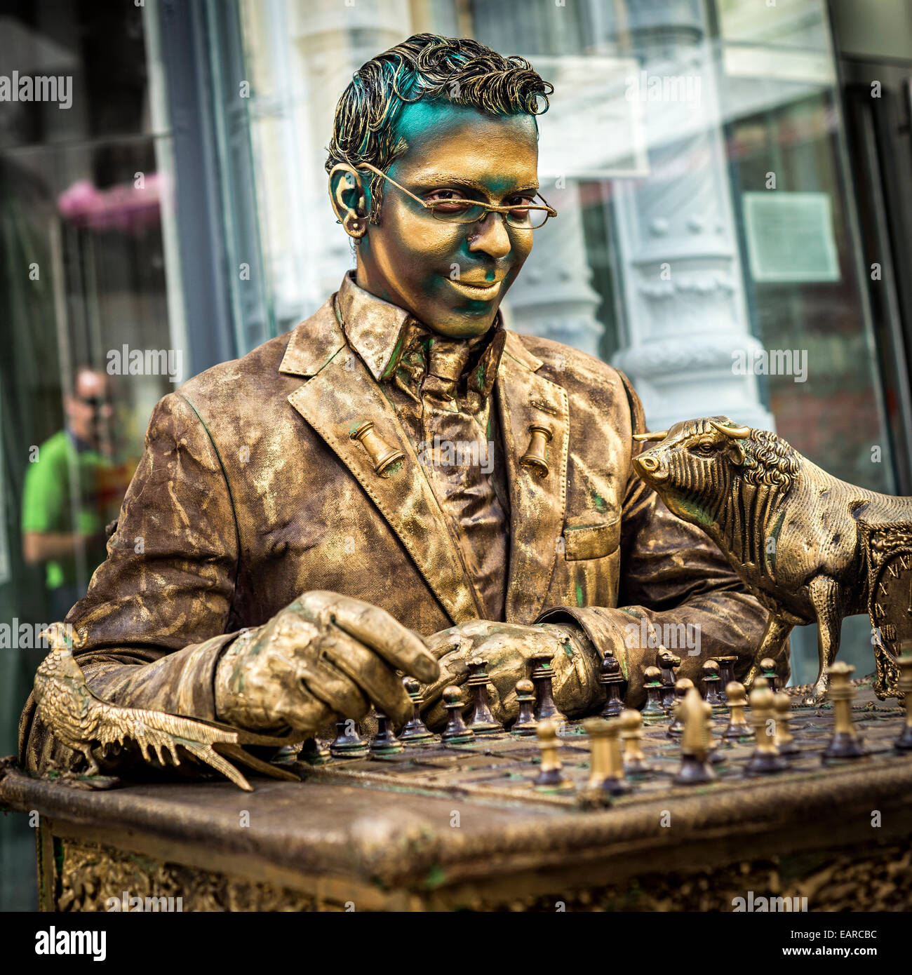Living Statue Stock Photos & Living Statue Stock Images - Alamy