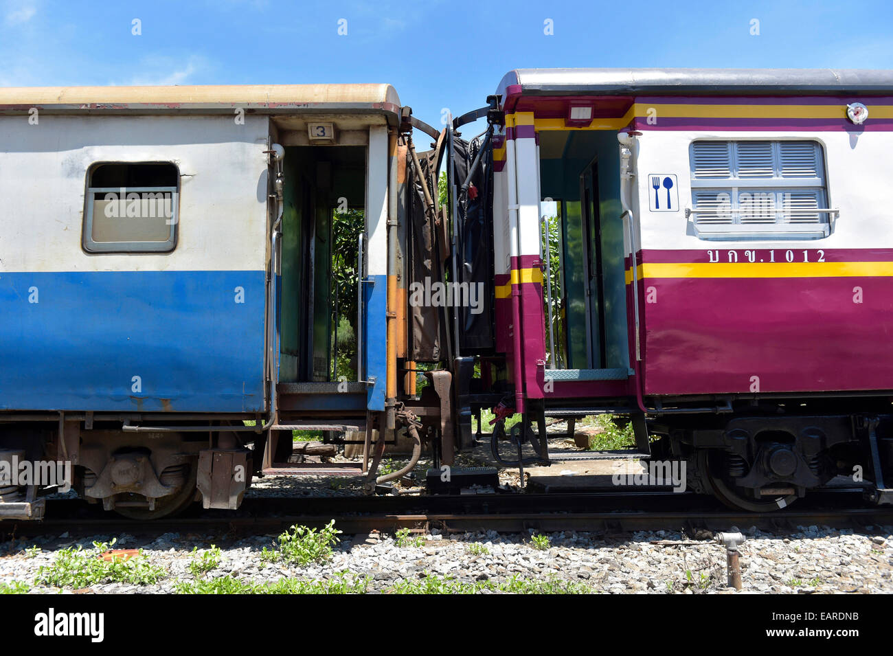 Bangkok trains hi-res stock photography and images - Alamy