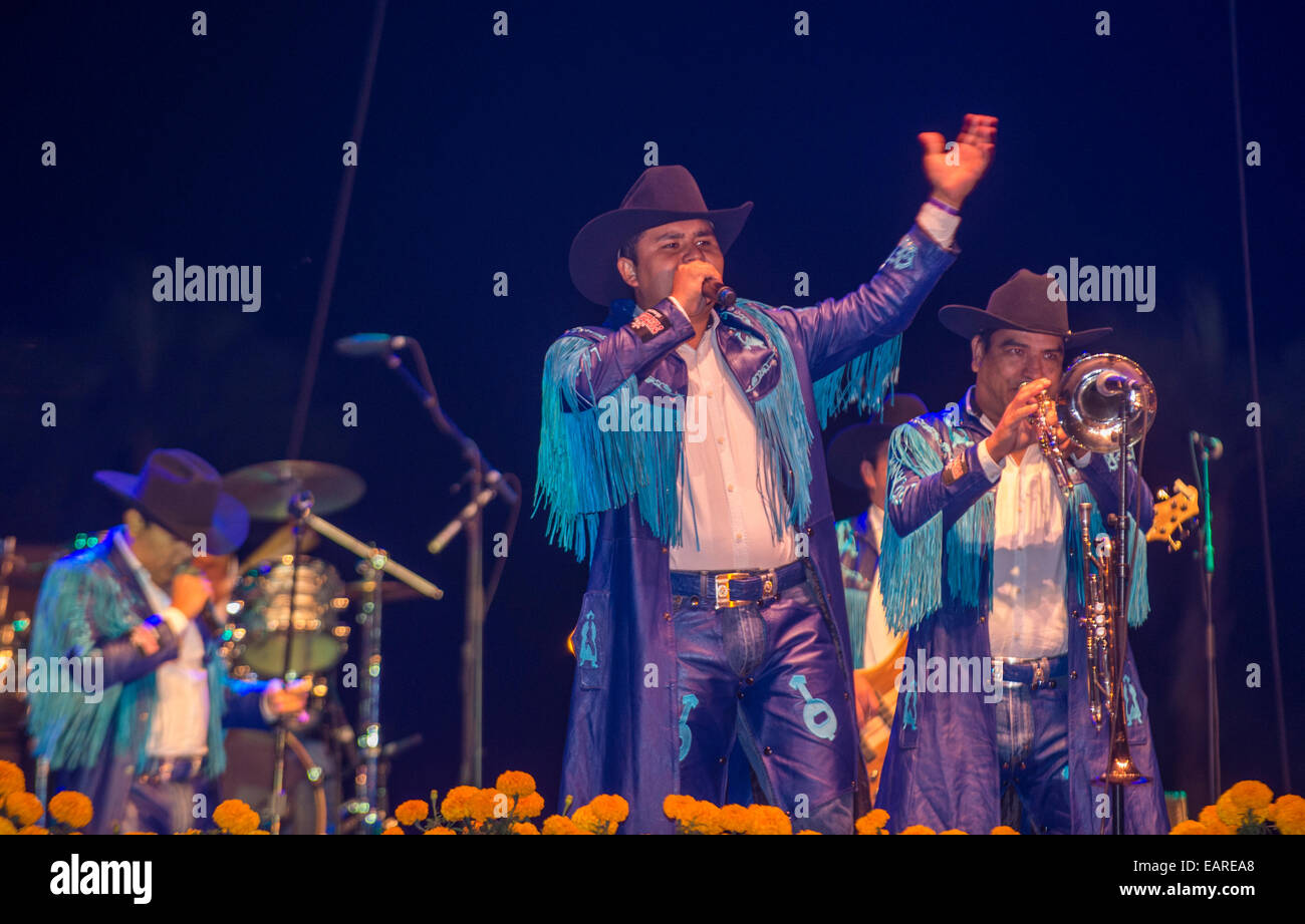 Banda machos hi-res stock photography and images - Alamy