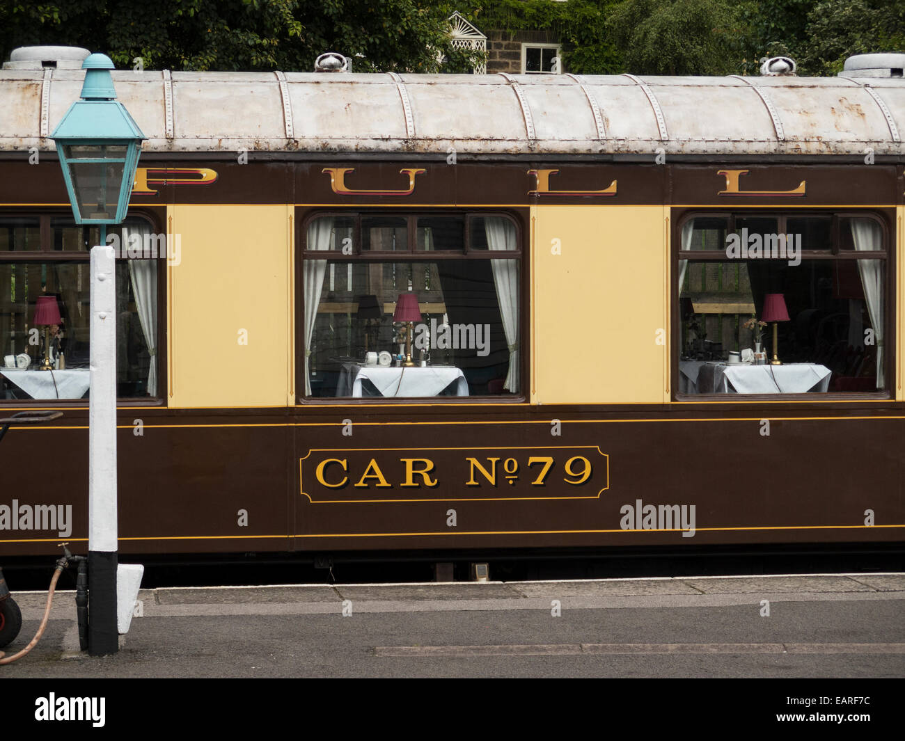 Pullman train hi-res stock photography and images - Alamy