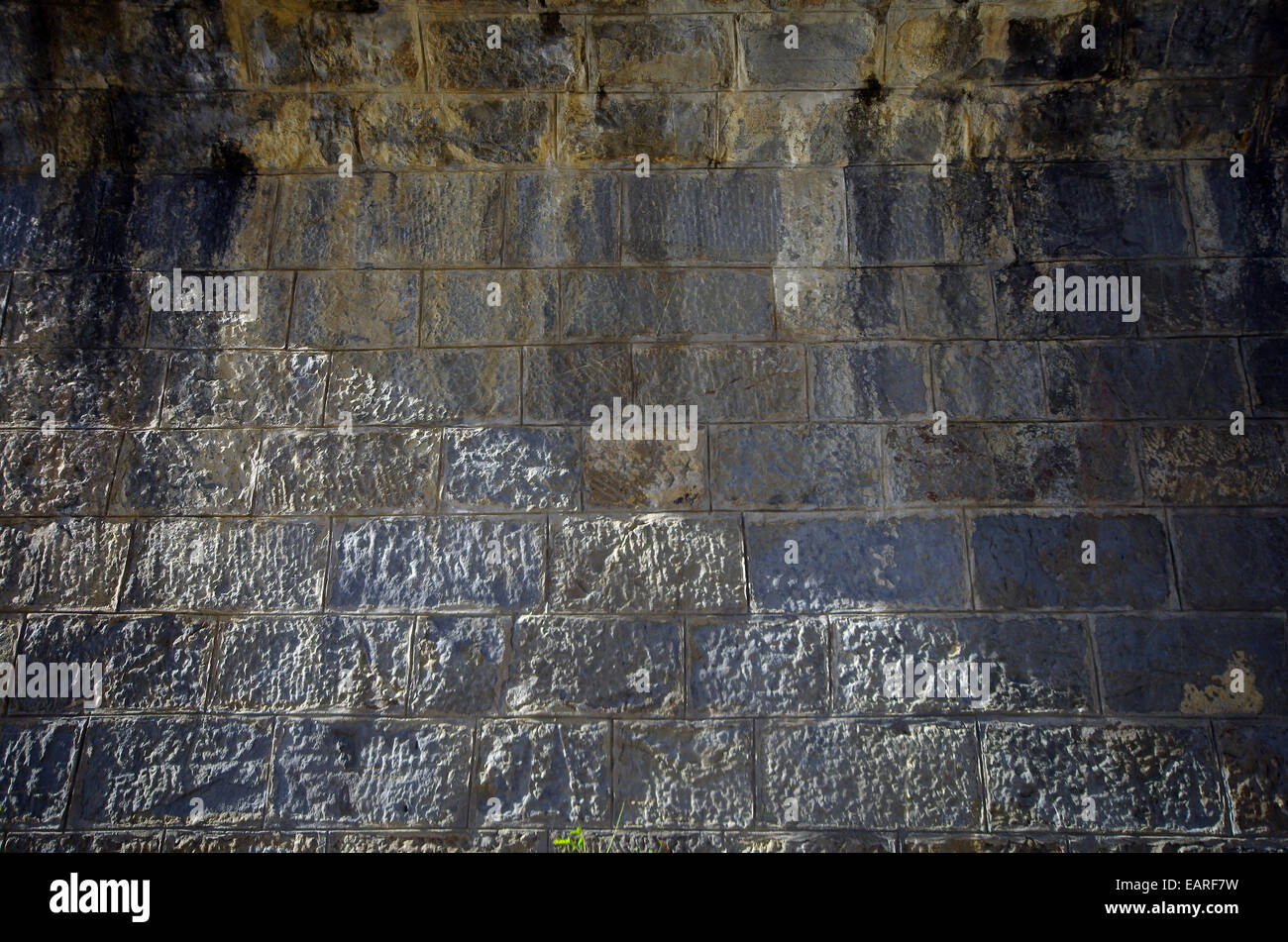 Stone bridge wall hewn hi-res stock photography and images - Alamy