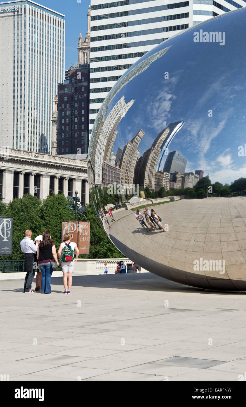 Cloud Gate Sculpture, Millennium Park, Chicago, Illinois, U.S.A Stock ...