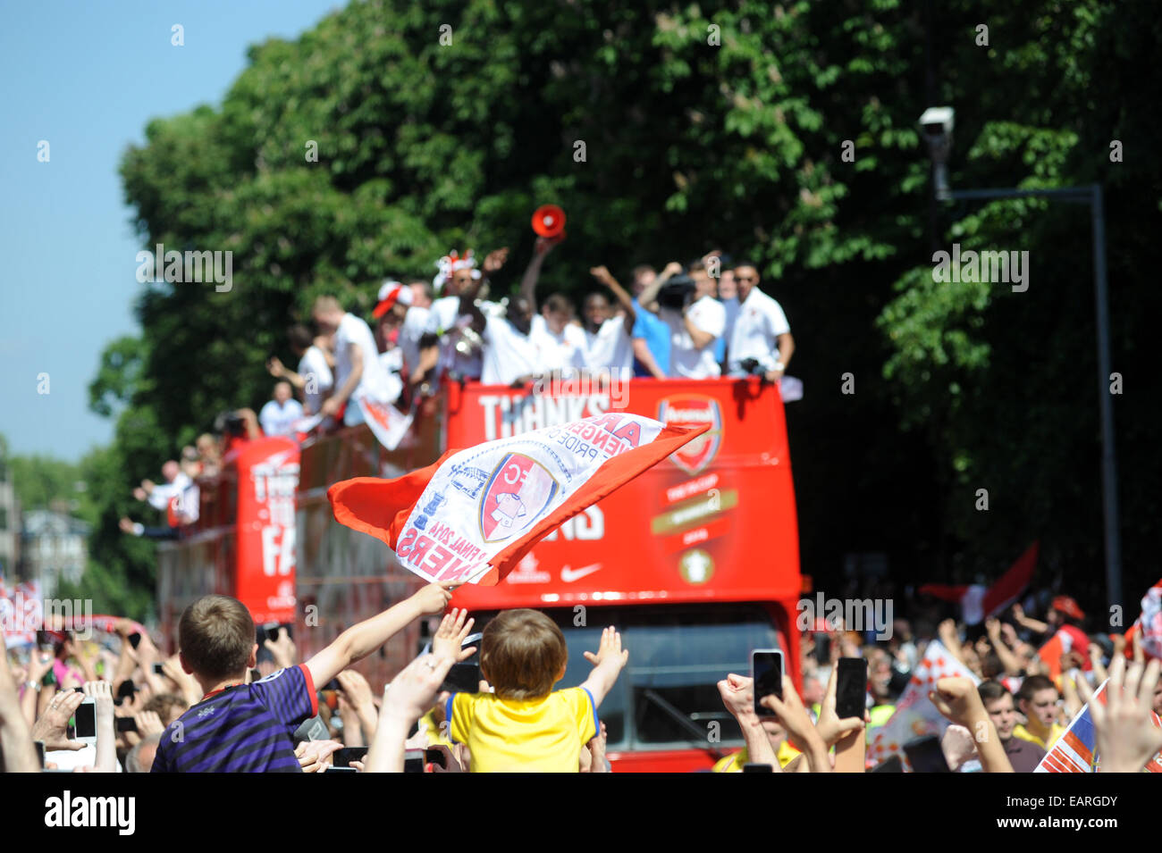 Arsenal victory parade hi-res stock photography and images - Alamy
