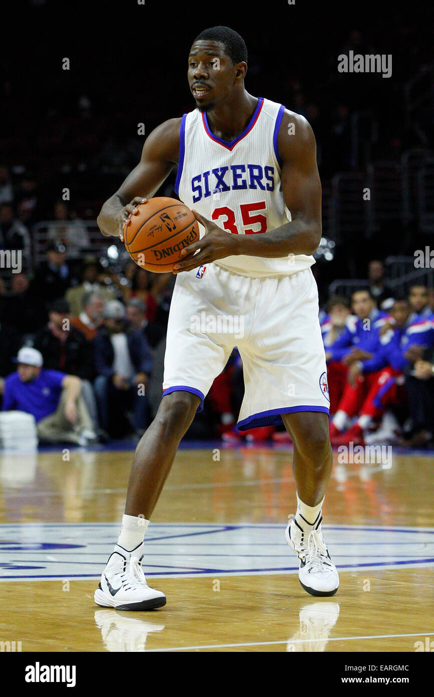 November 19, 2014: Philadelphia 76ers center Henry Sims (35) in action ...