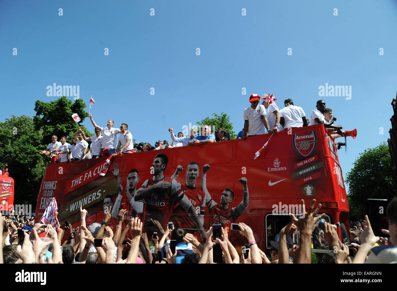Arsenal victory parade hi-res stock photography and images - Alamy