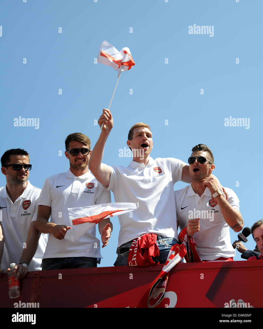 Arsenal victory parade hi-res stock photography and images - Alamy