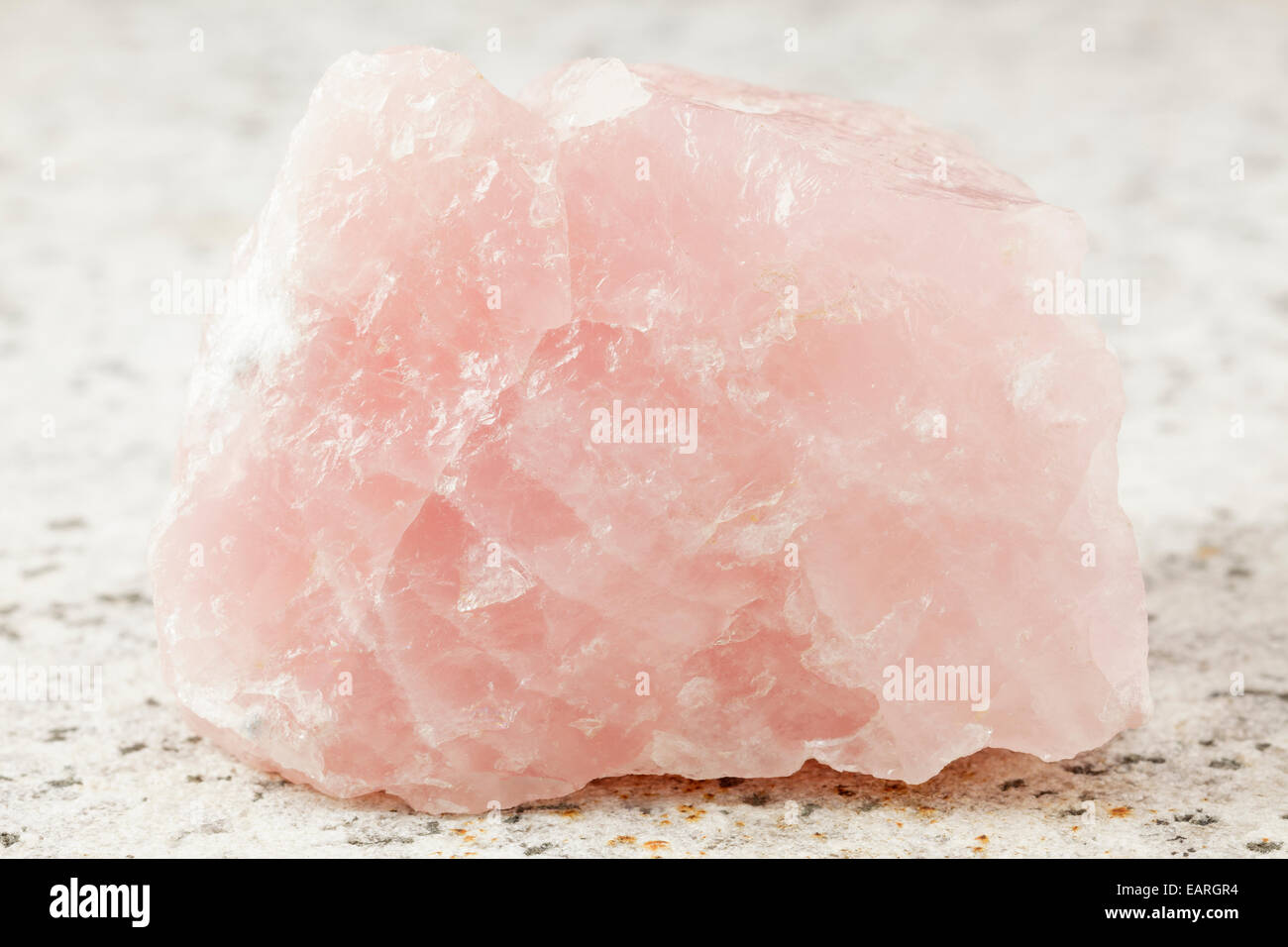 Rose quartz crystal Stock Photo - Alamy