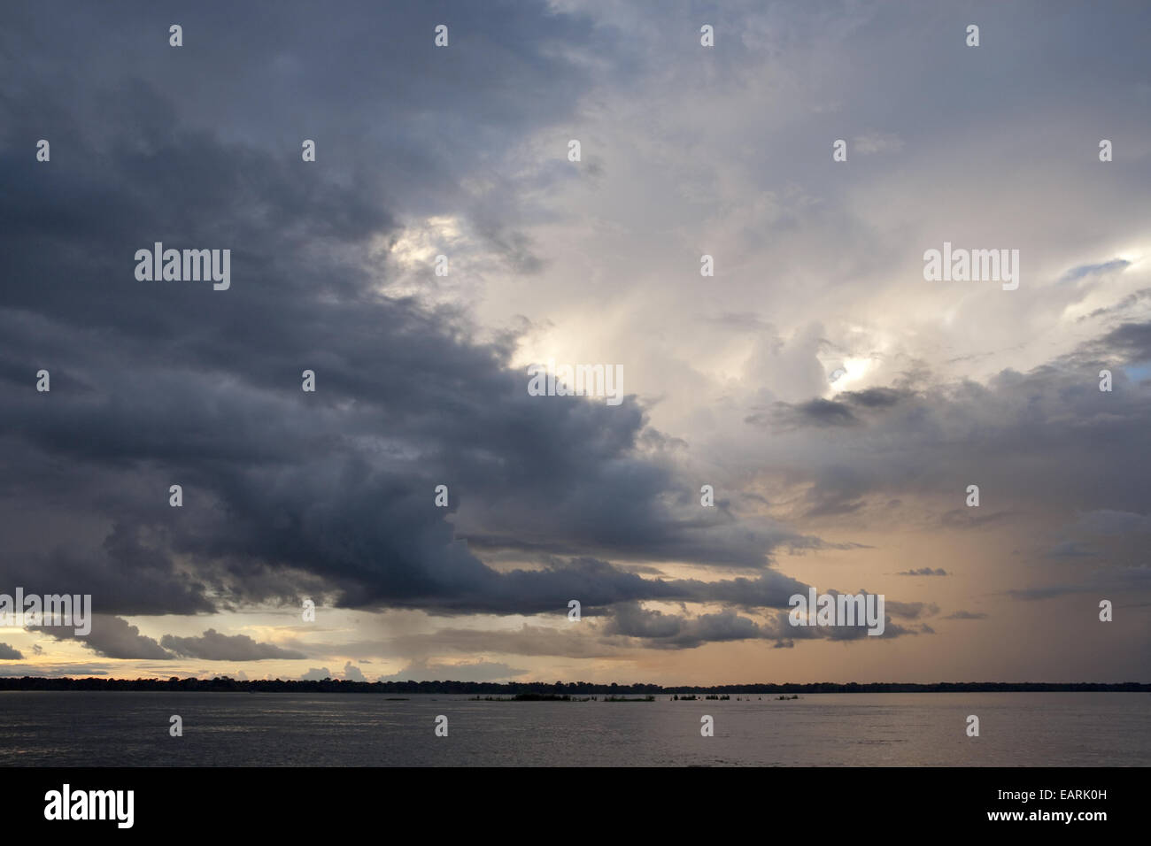 Amazon river hi-res stock photography and images - Alamy