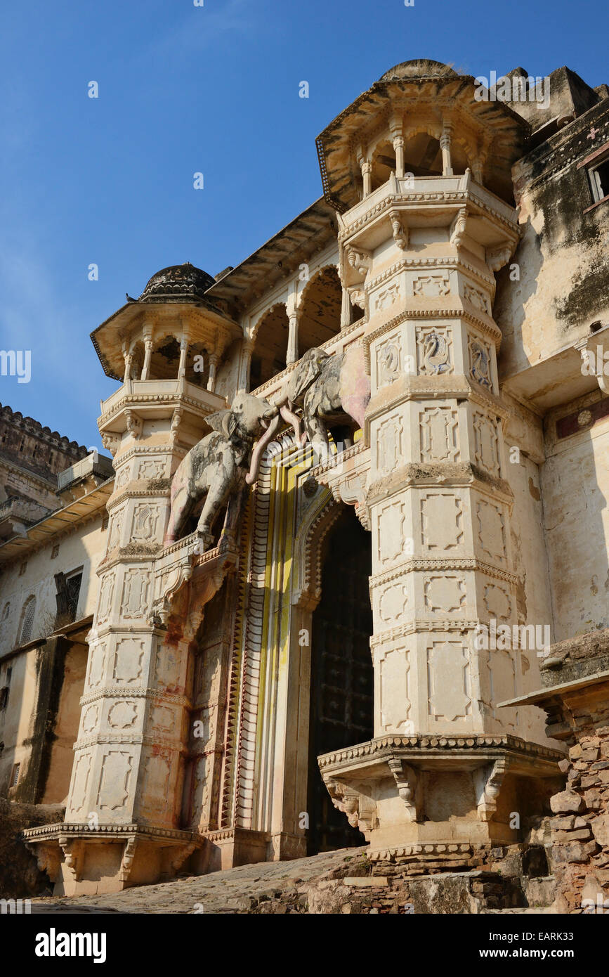 India, Rajasthan, Mewar Region, town of Bundi, the Elephants door of ...