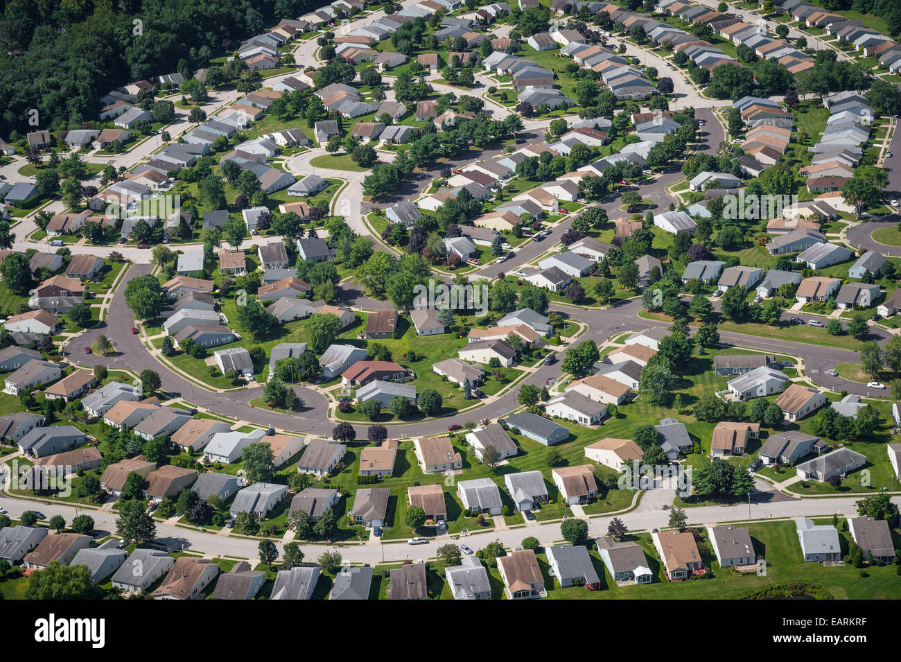 Housing neigborhood hi-res stock photography and images - Alamy