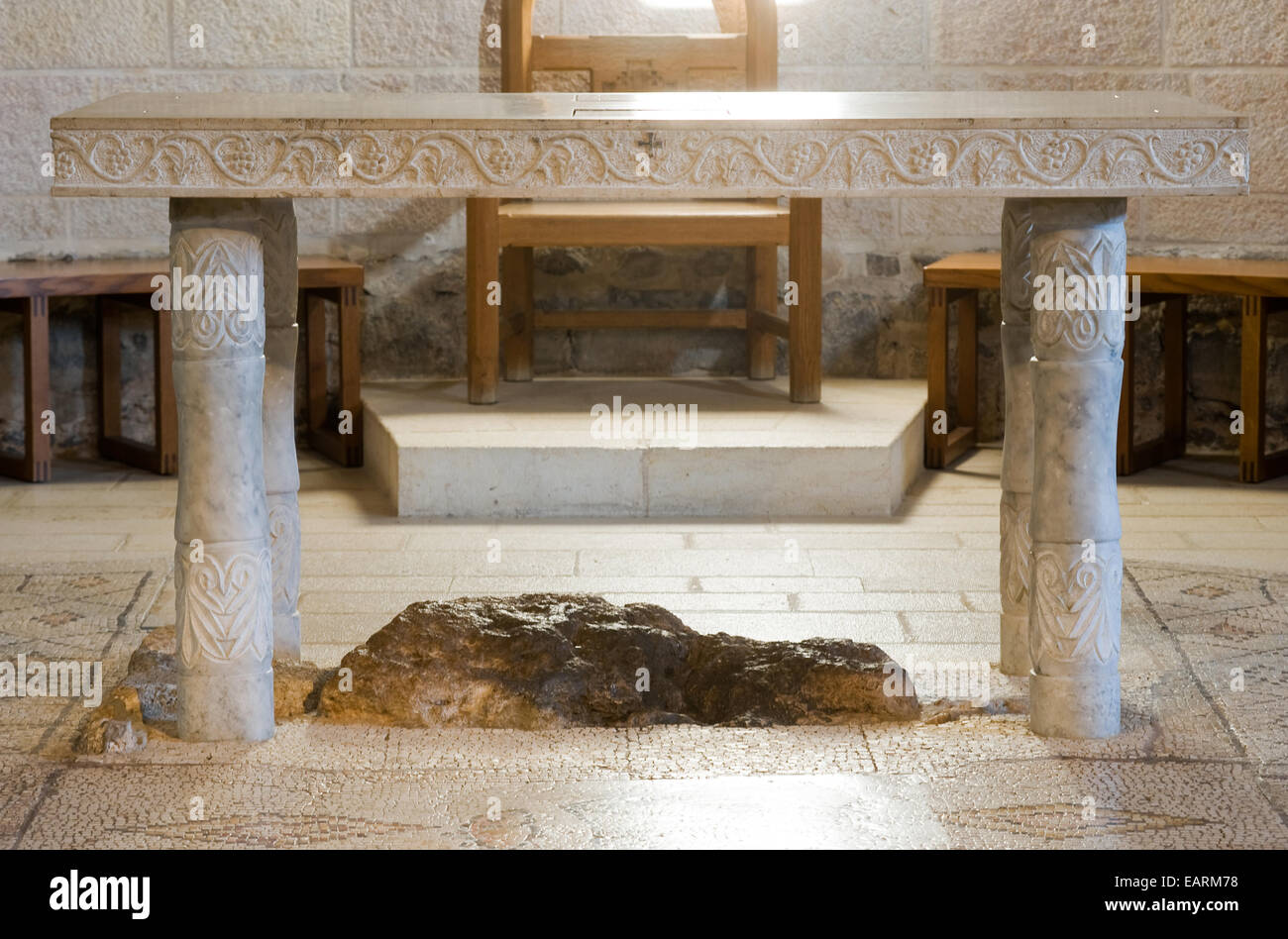 Multiplication bread fish hi-res stock photography and images - Alamy