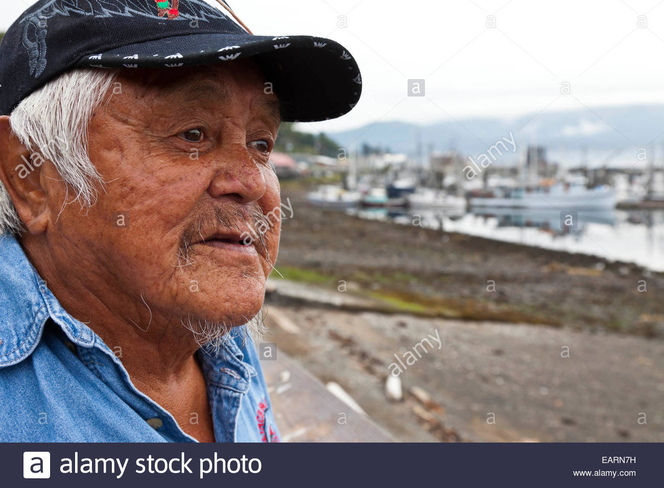 Portrait of a Native American man in the First Nations Community Stock ...