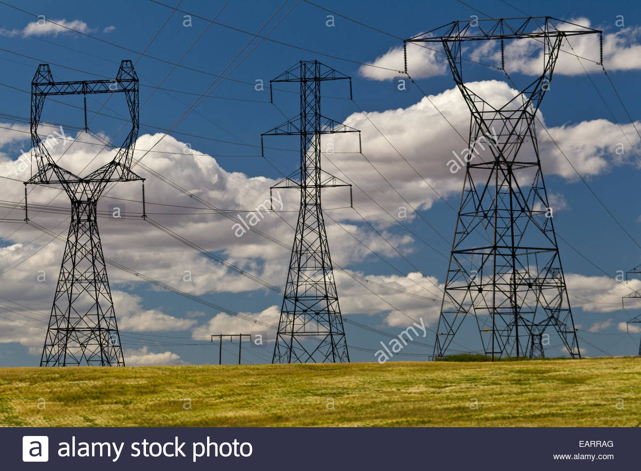 Distribution Lines Stock Photos & Distribution Lines Stock Images - Alamy