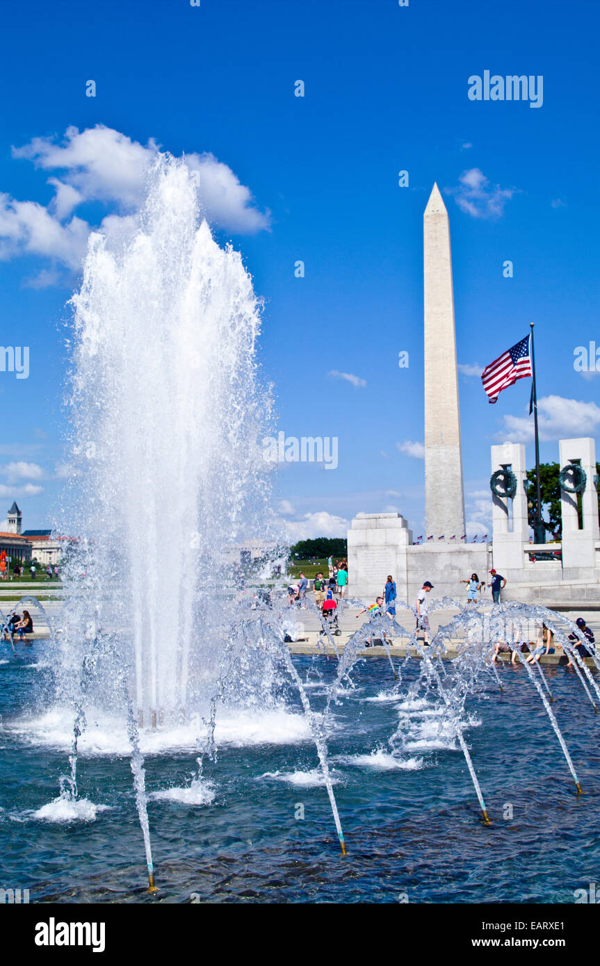 Fountains fill the Rainbow Pool on a bright, sunny Memorial Day Stock ...