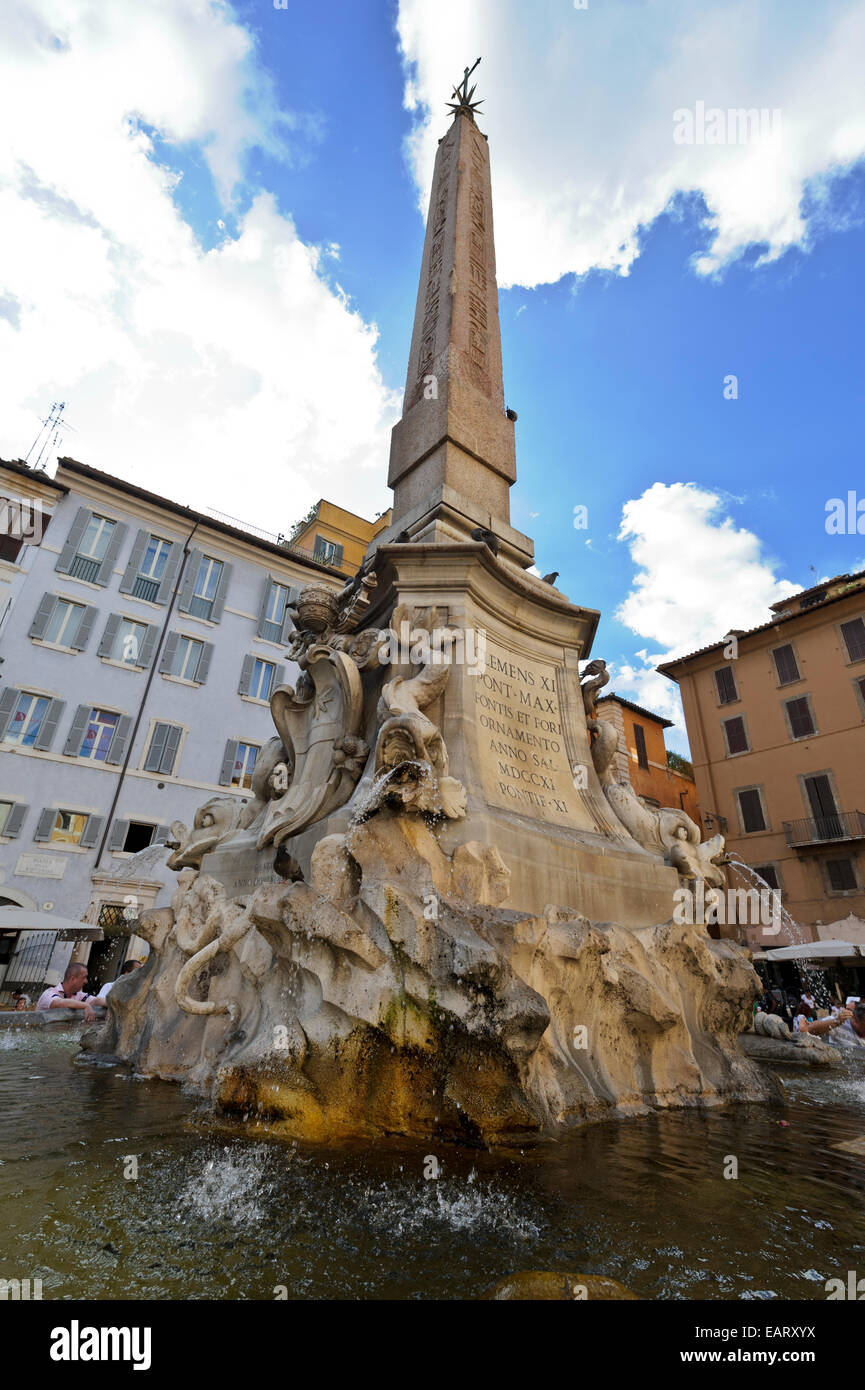 Obelisk sculpture hi-res stock photography and images - Alamy