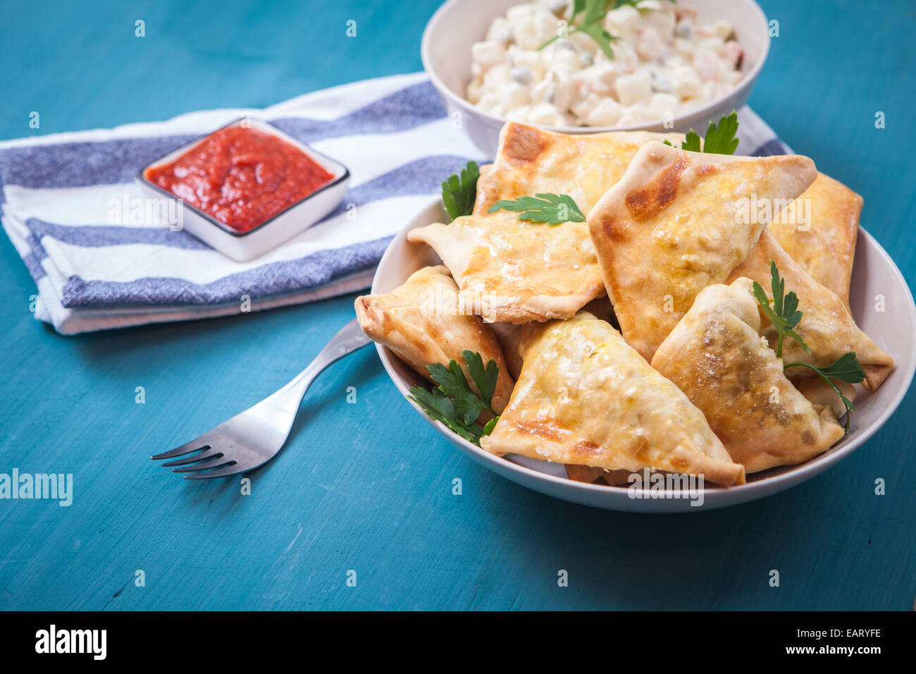 Indian samosa hi-res stock photography and images - Alamy