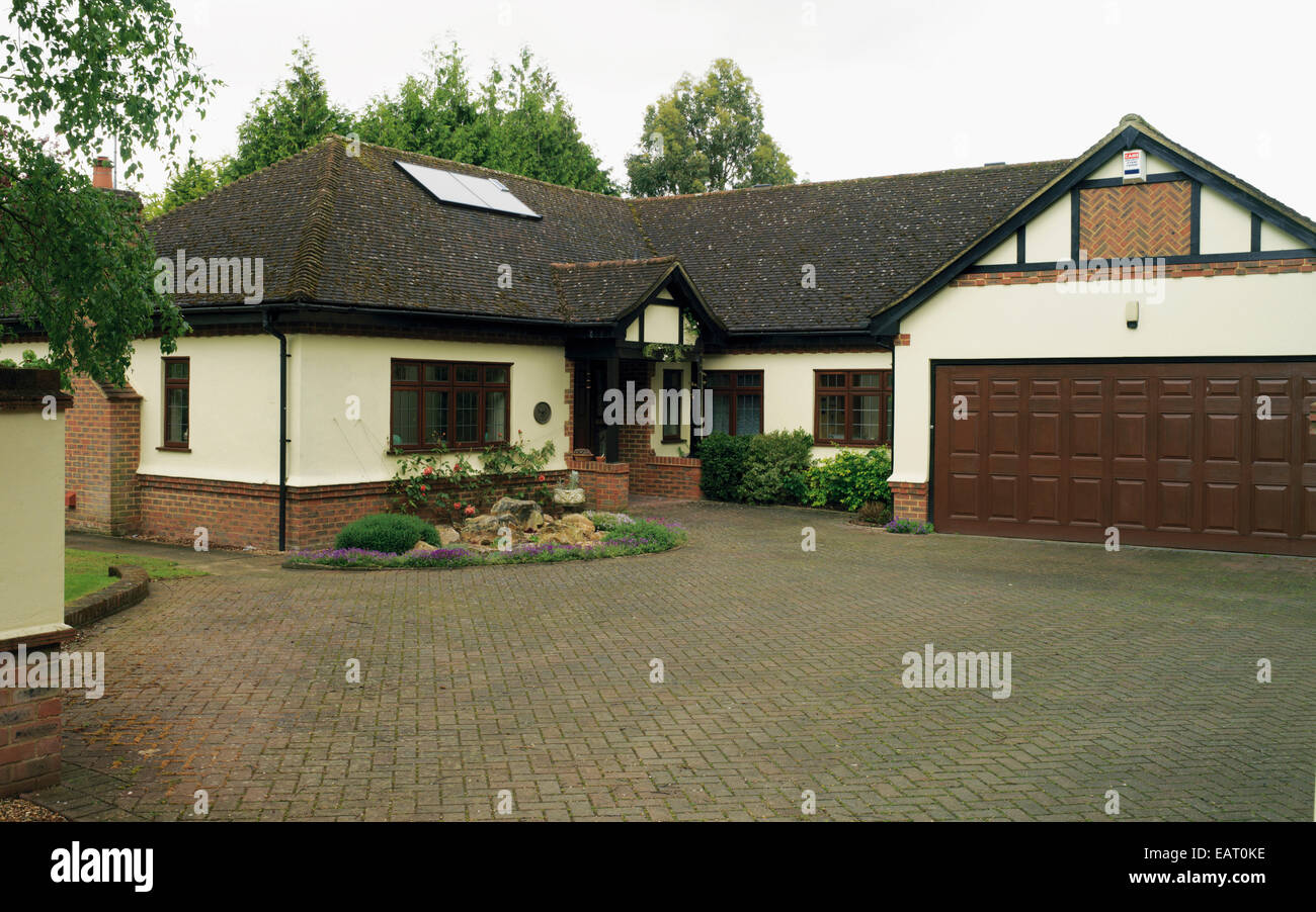 Exterior new build country house hi-res stock photography and images ...