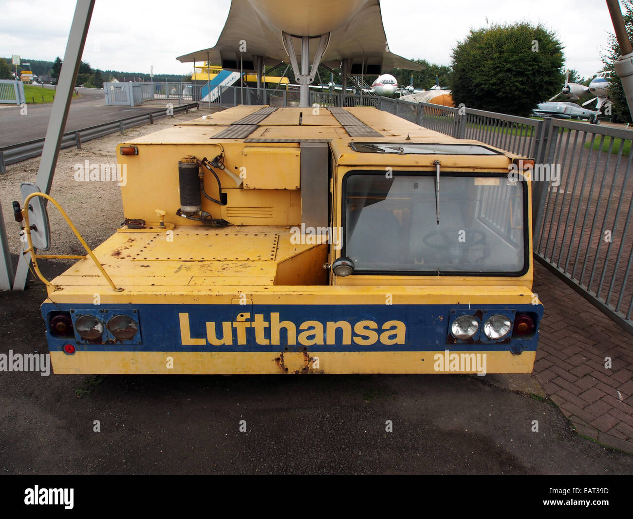 Pushback High Resolution Stock Photography and Images - Alamy