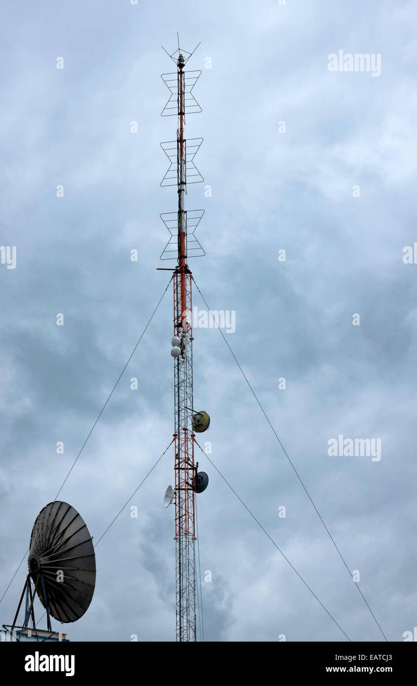 Radio communication antenna usa hi-res stock photography and images - Alamy