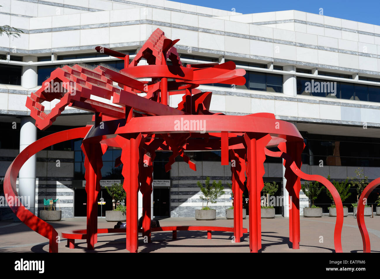 Public red sculpture hi-res stock photography and images - Alamy