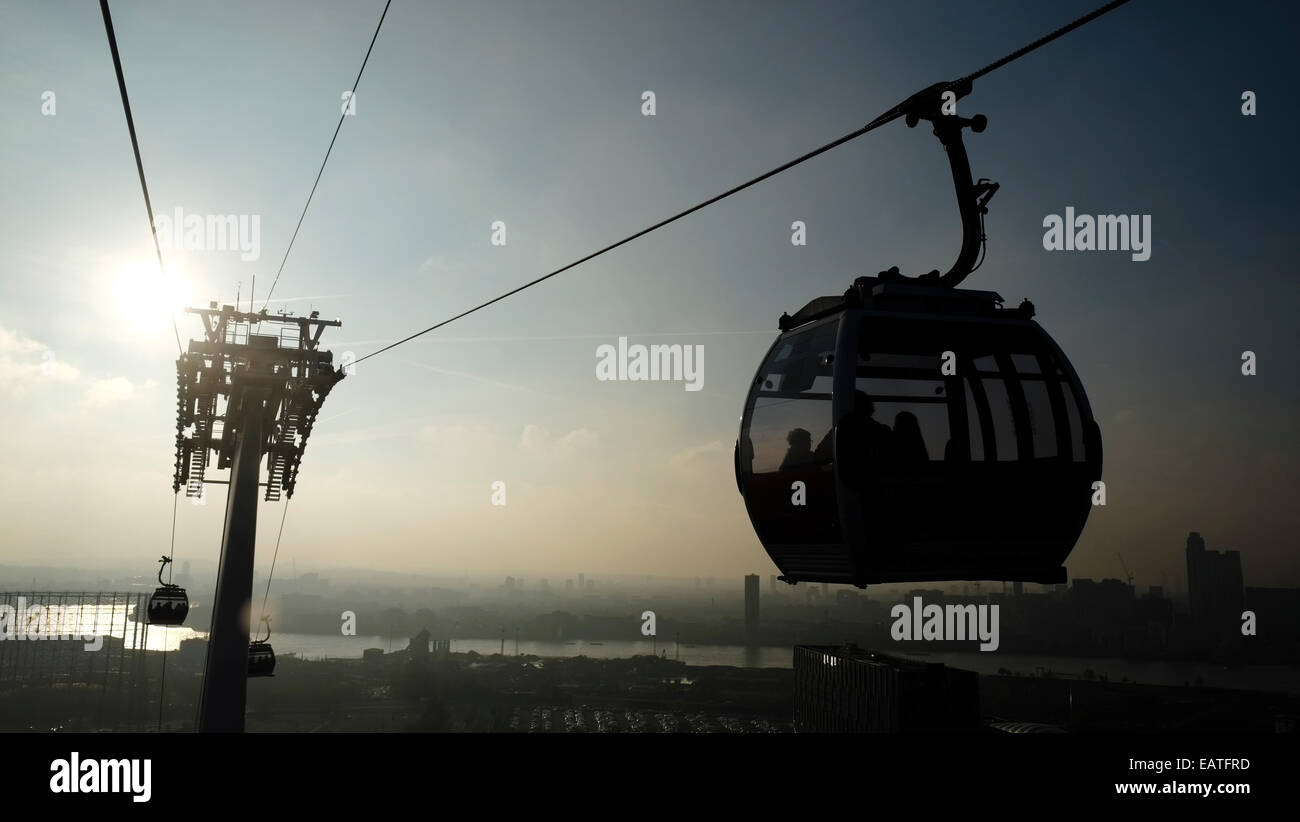 London Cable Car Stock Photo - Alamy