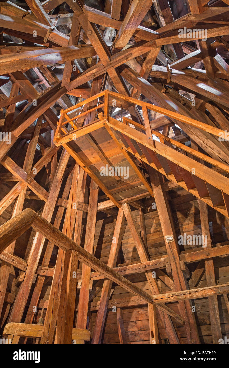 Framework hi-res stock photography and images - Alamy