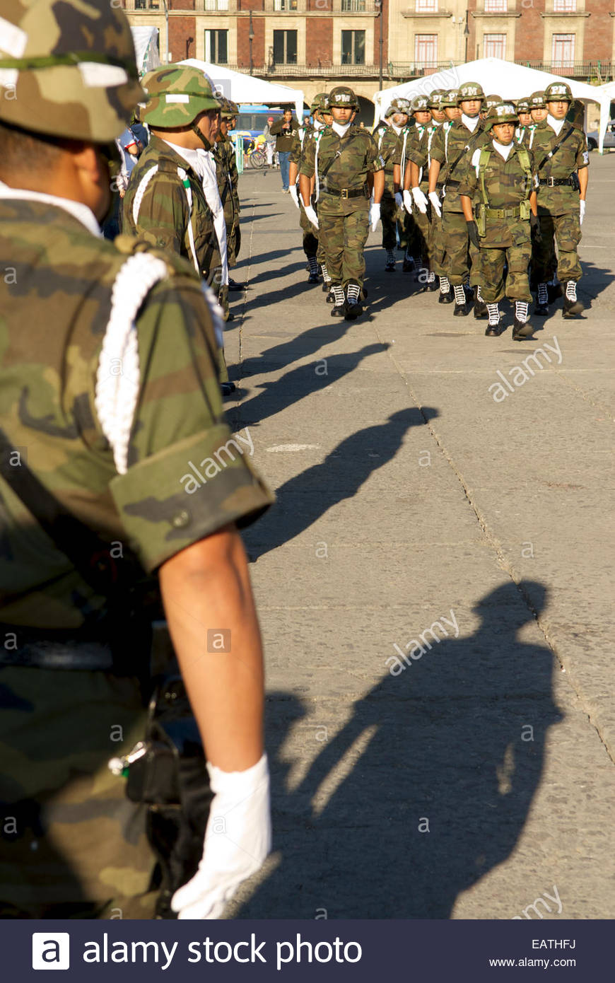 Mexican Soldiers Stock Photos & Mexican Soldiers Stock Images - Alamy