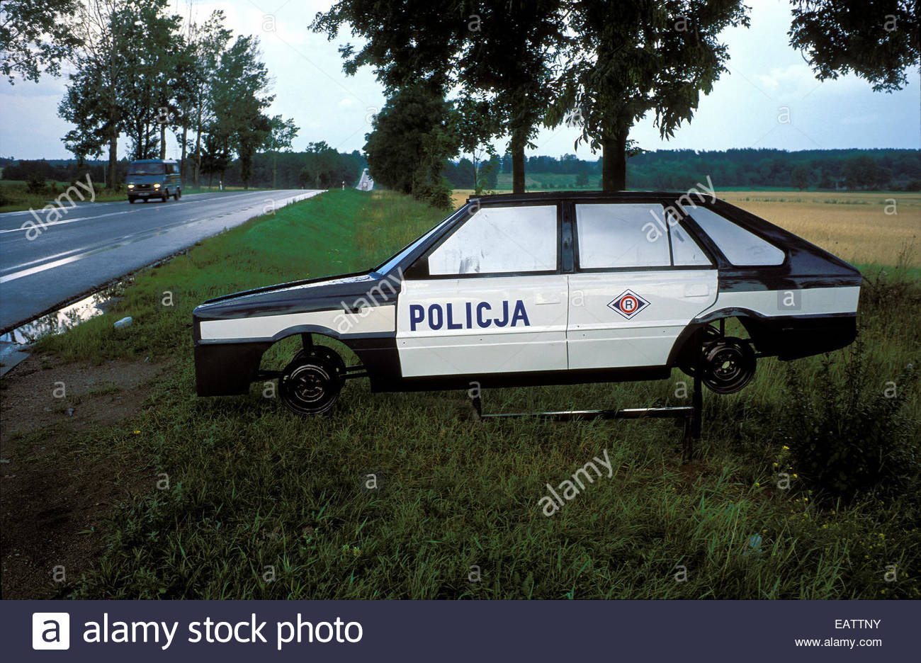 Car With No Wheels Stock Photos & Car With No Wheels Stock Images - Alamy