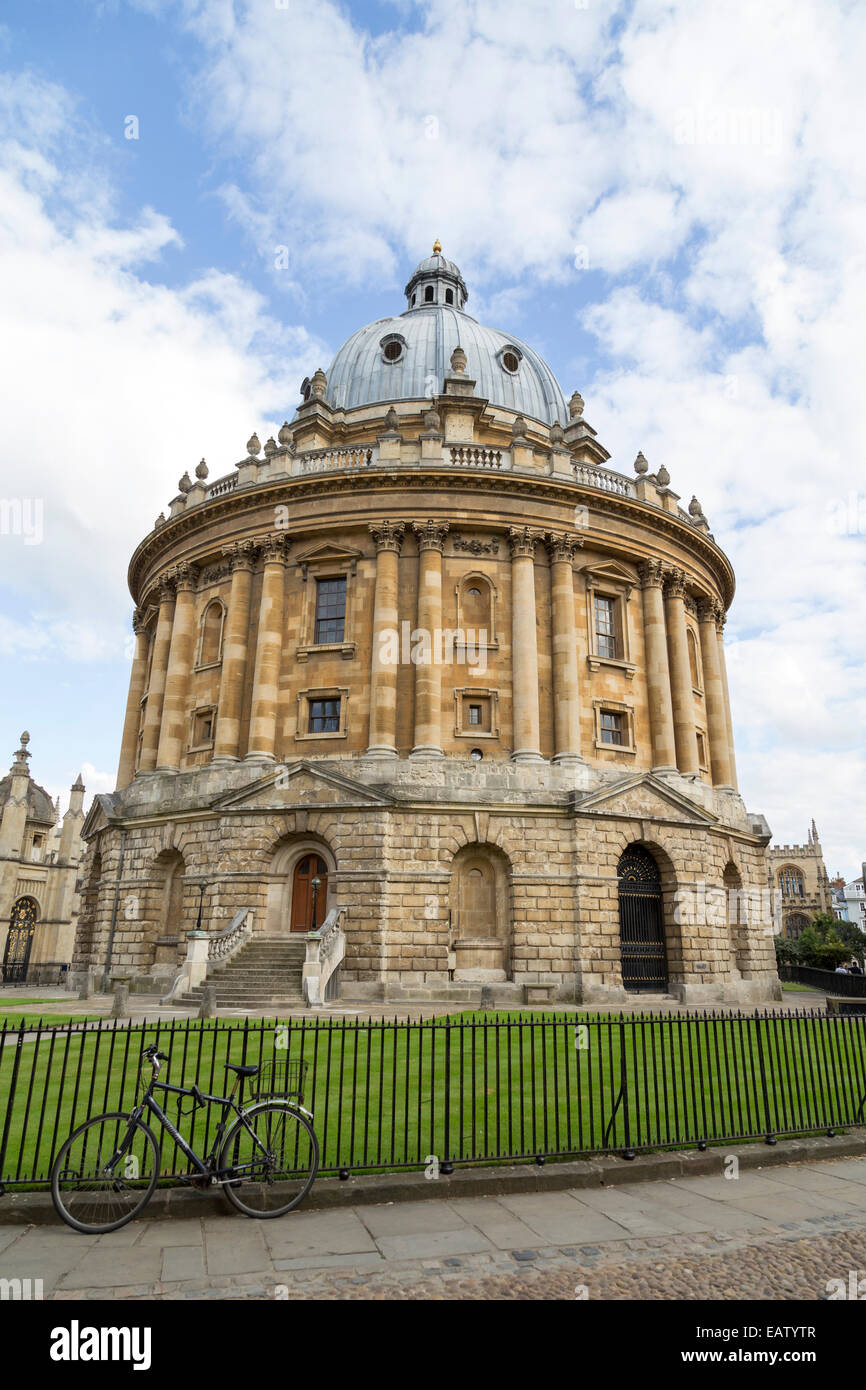 Radcliffe camera roof hi-res stock photography and images - Alamy