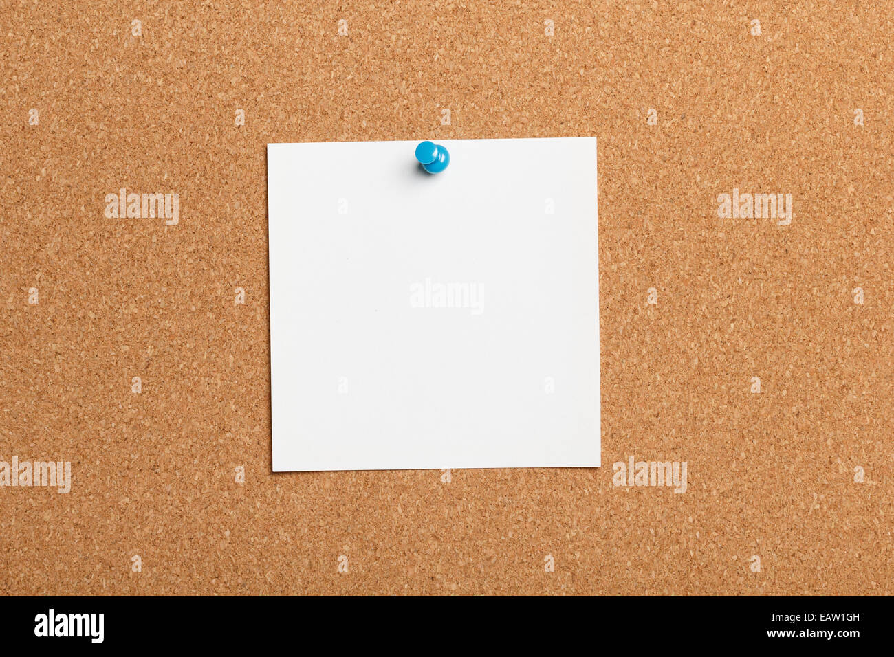 Note paper on cork board Stock Photo - Alamy
