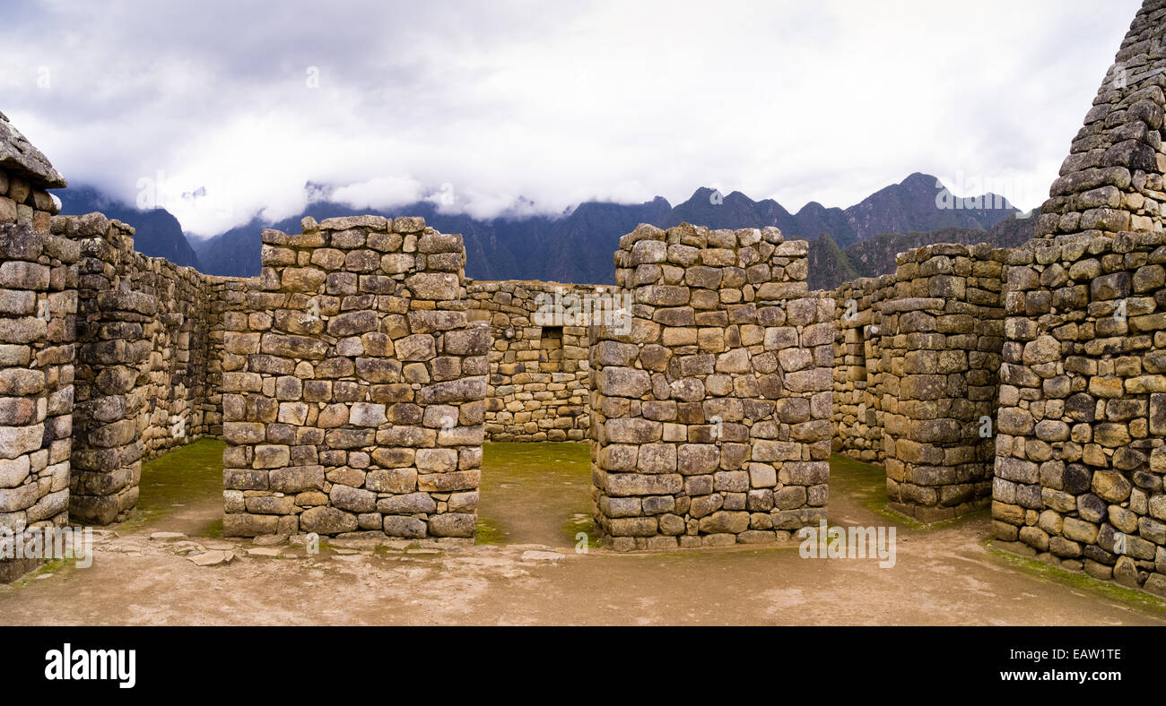 The Incan ruins of Machu Picchu, near Aguas Calientes, Peru Stock Photo ...