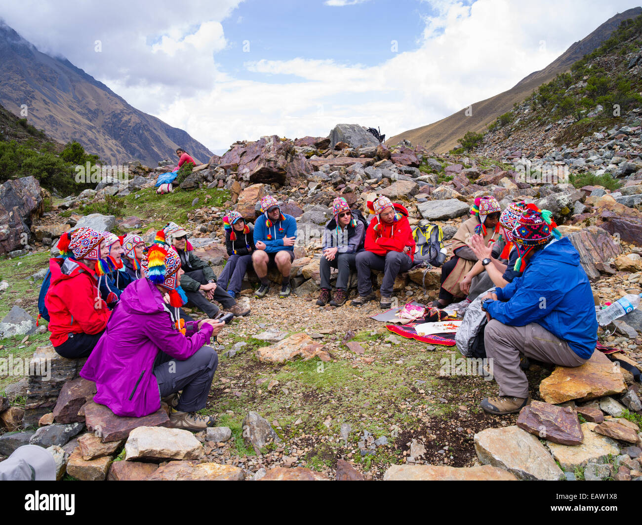 Poncho peru women hi-res stock photography and images - Alamy