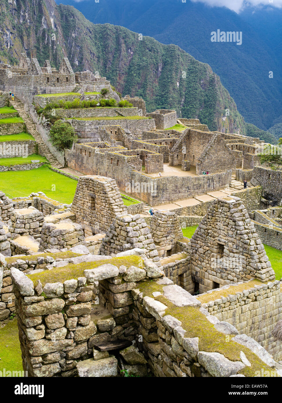 The Incan ruins of Machu Picchu, near Aguas Calientes, Peru Stock Photo ...