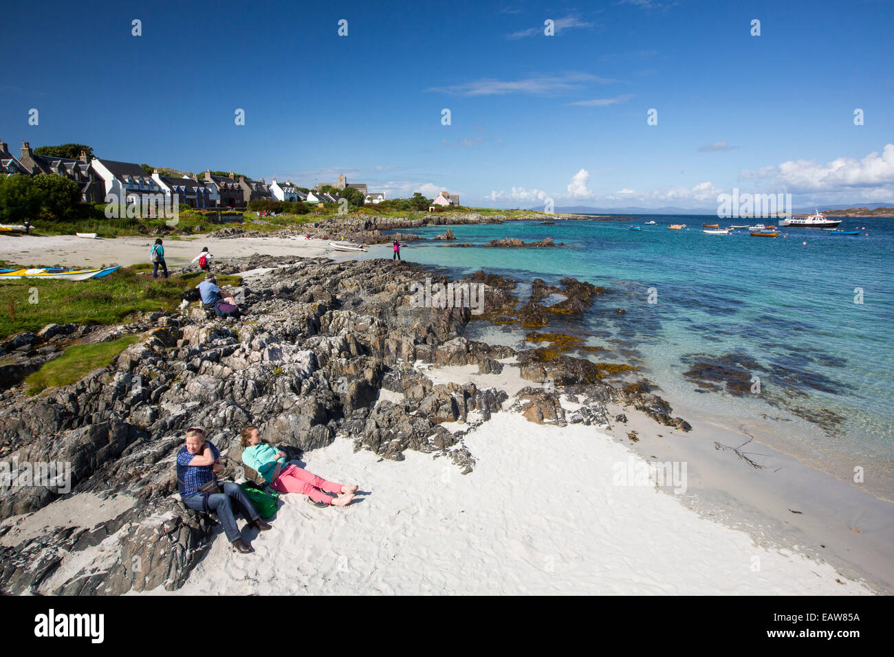 Iona rocks hi-res stock photography and images - Alamy