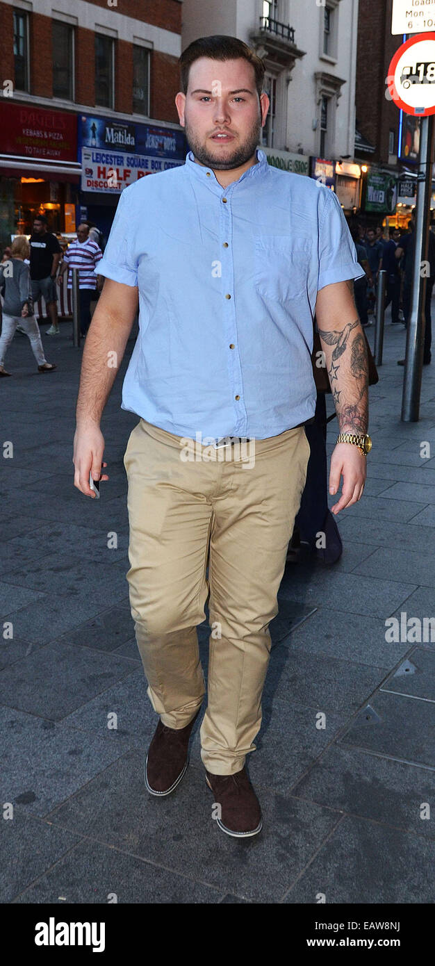 Celebrities arrive for singer-songwriter Leo Ihenacho aka Leo The Lion ...