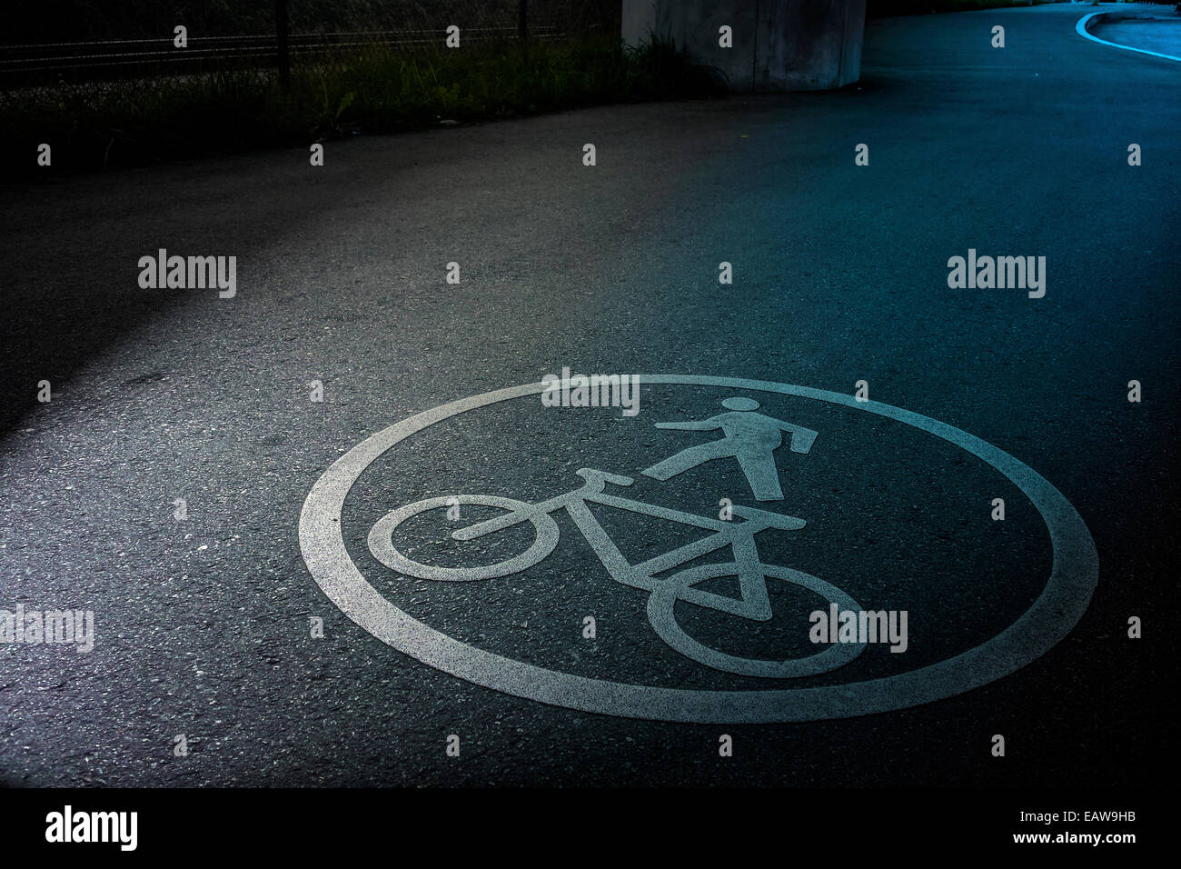 Pedestrian road sign hi-res stock photography and images - Alamy