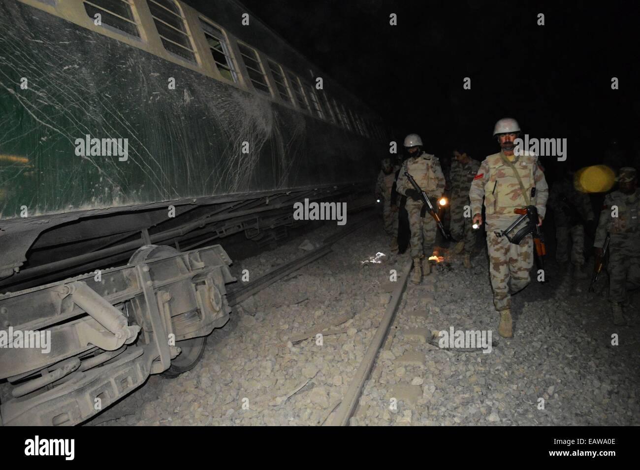 Mustang, Pakistan. 20th Nov, 2014. Pakistani soldiers inspect the train ...