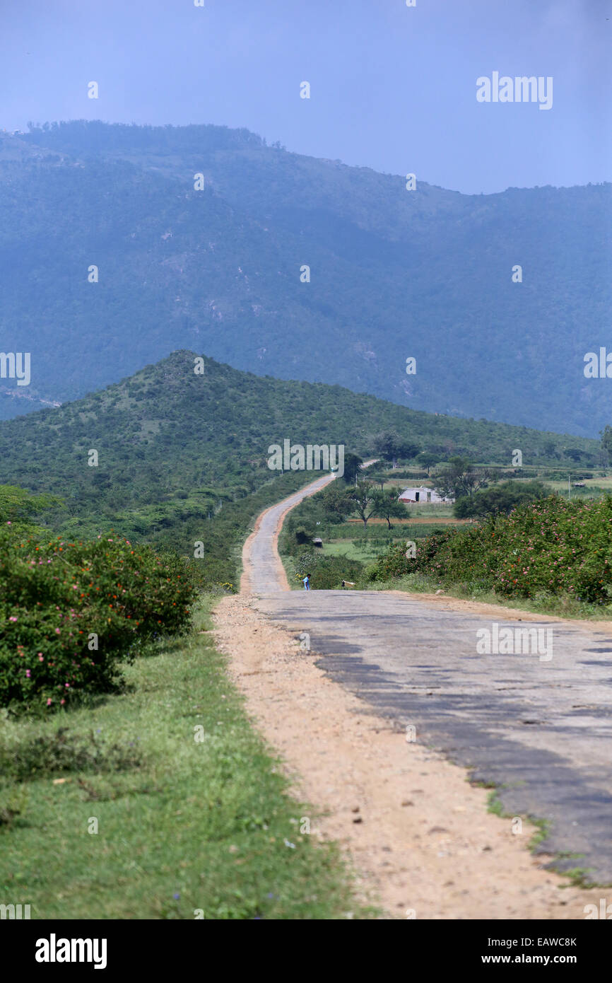 Indian road hi-res stock photography and images - Alamy