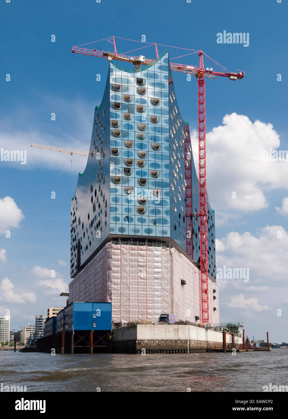 Construction site of the Elbphilharmonie, Hamburg's spectacular future ...