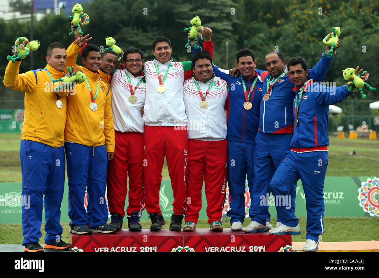 Veracruz, Mexico. 20th Nov, 2014. Mexico's male team members (C) of ...