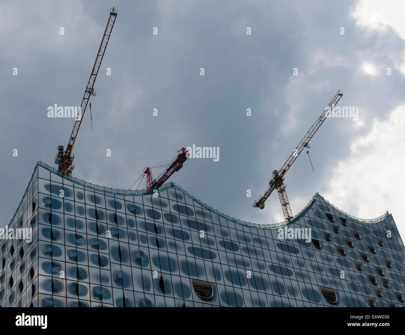 Construction site of the Elbphilharmonie, Hamburg's spectacular future ...