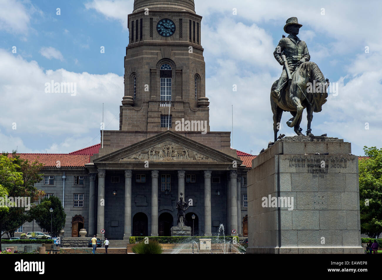 A statue of Andries Pretorius in front of the City Hall of Pretoria ...