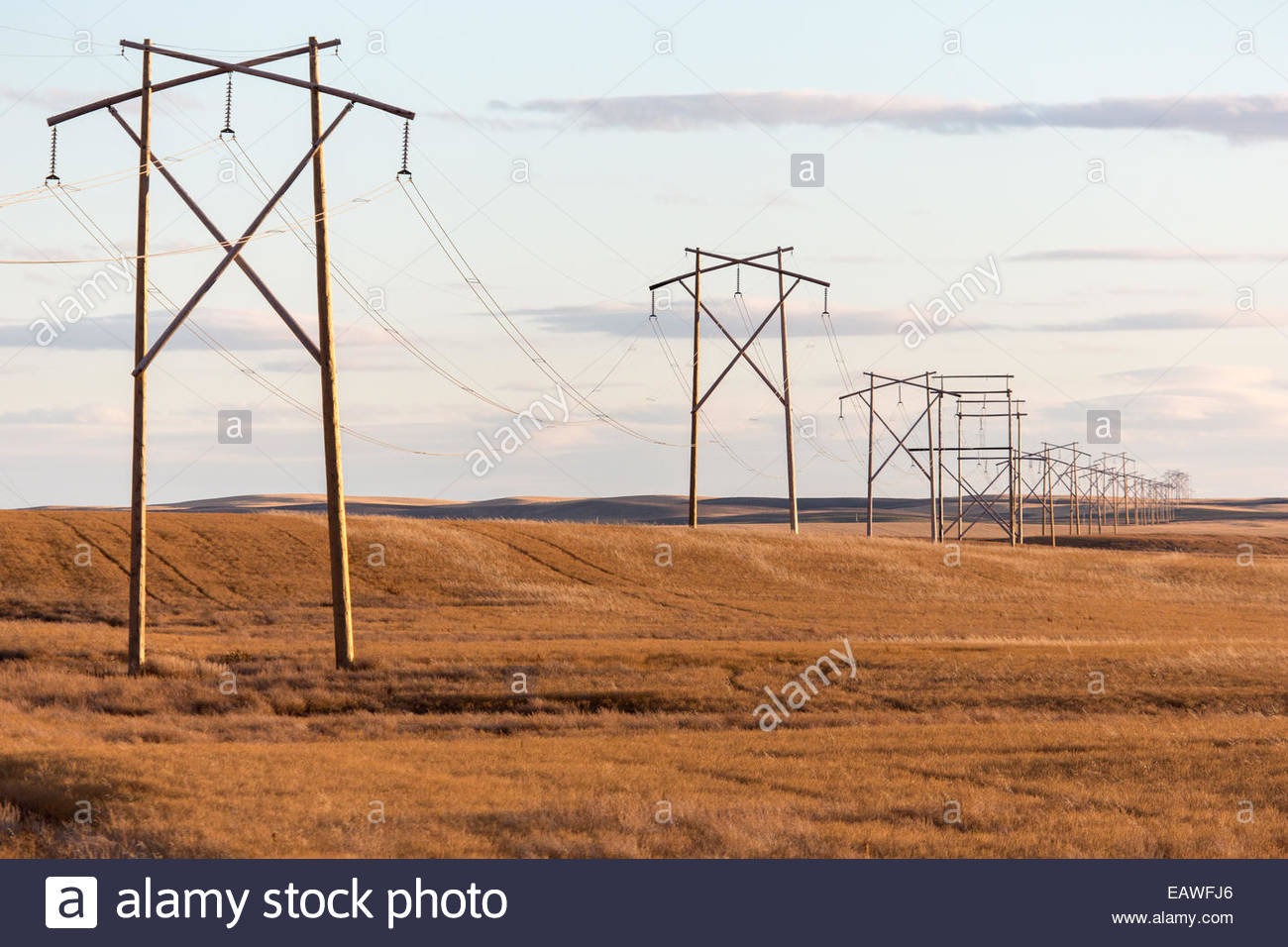 Power Lines Wooden Stock Photos & Power Lines Wooden Stock Images - Alamy