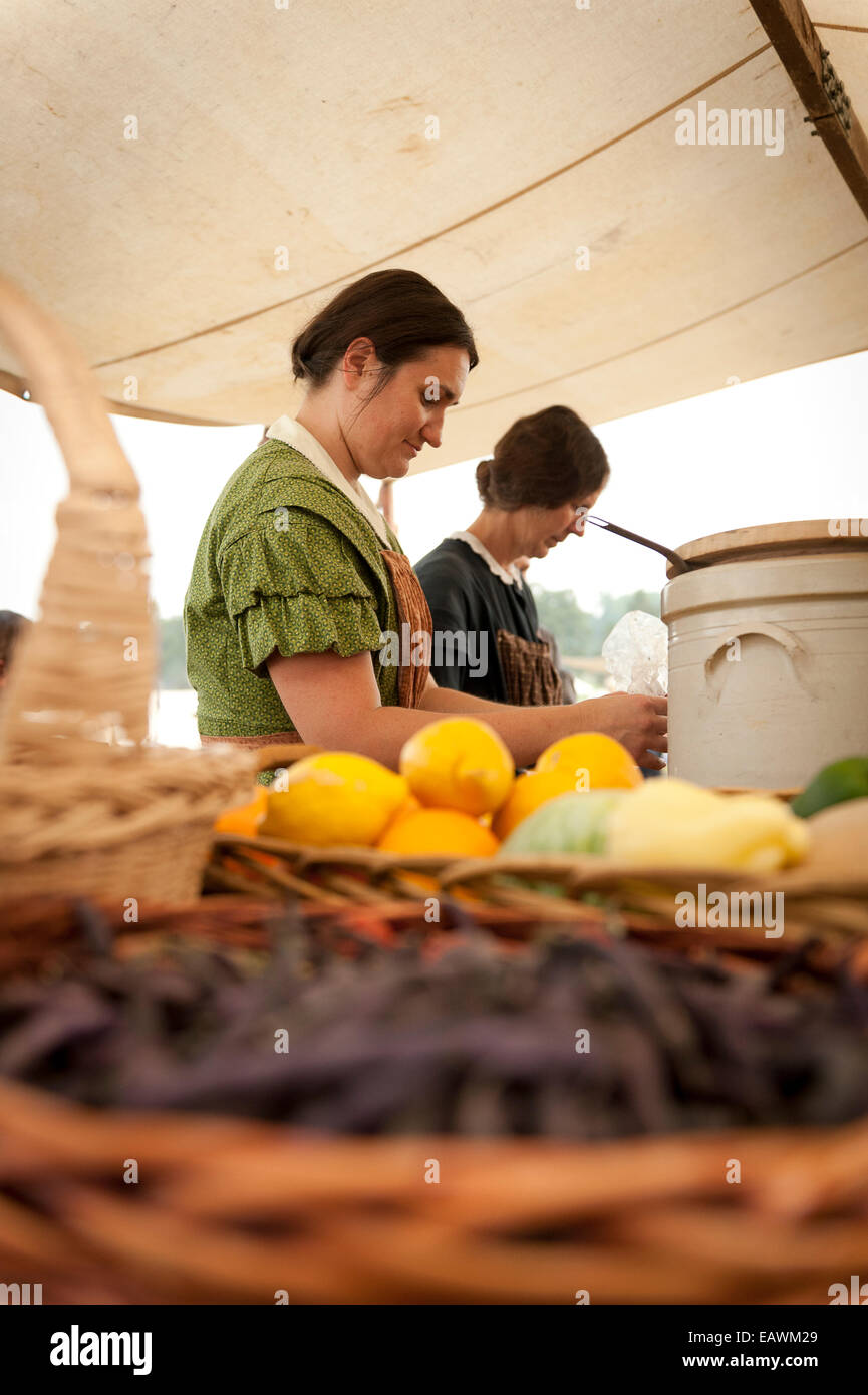 Women and civil war hi-res stock photography and images - Alamy