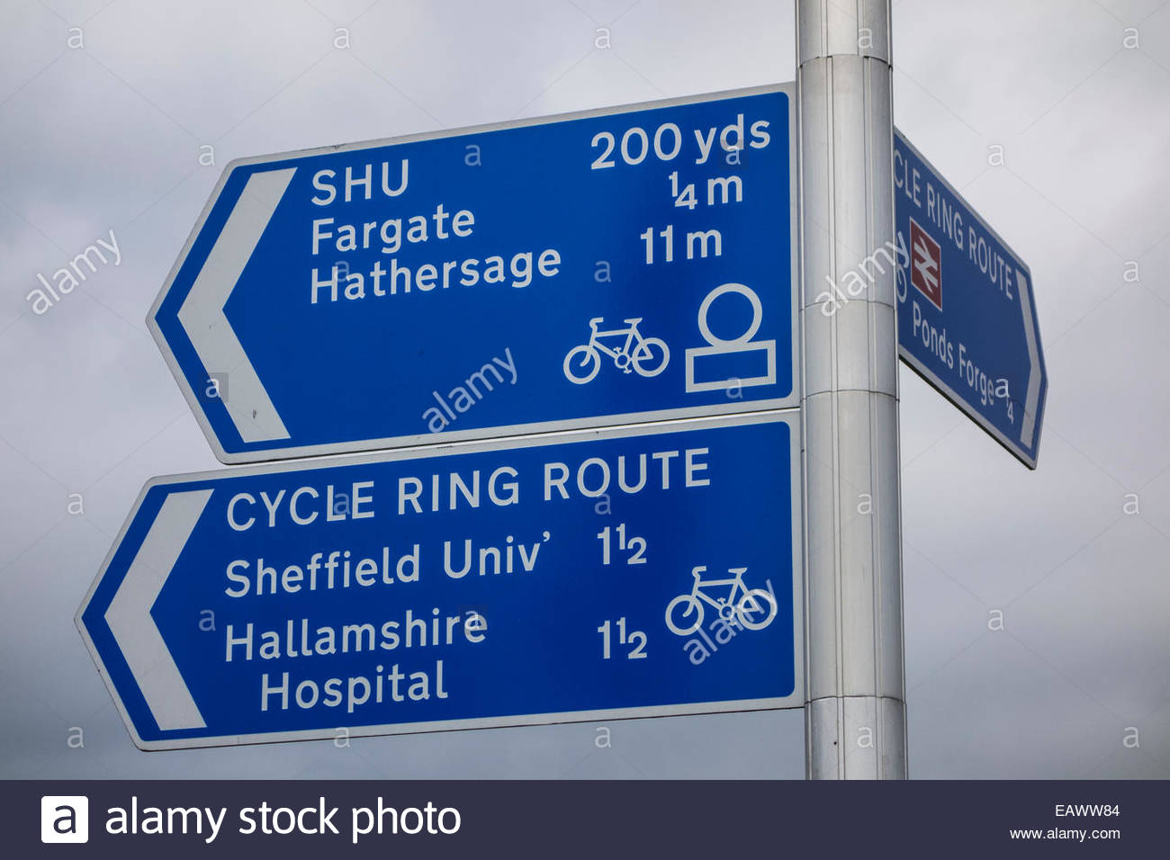 Cycle Route Signs Stock Photos & Cycle Route Signs Stock Images - Alamy
