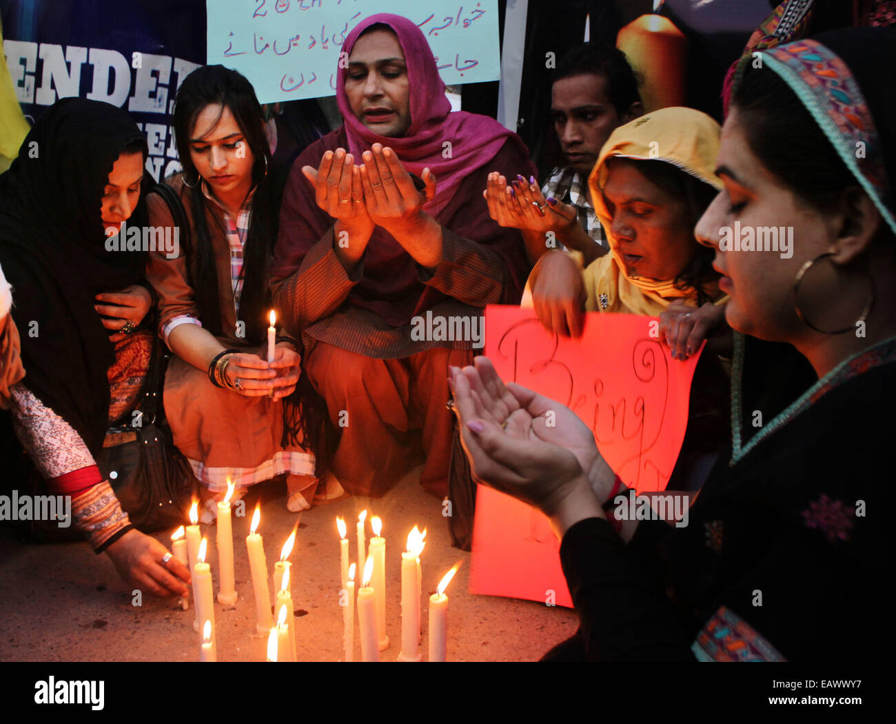 Pakistani Eunuchs hold candligthing ceremony in memory of transphobia ...