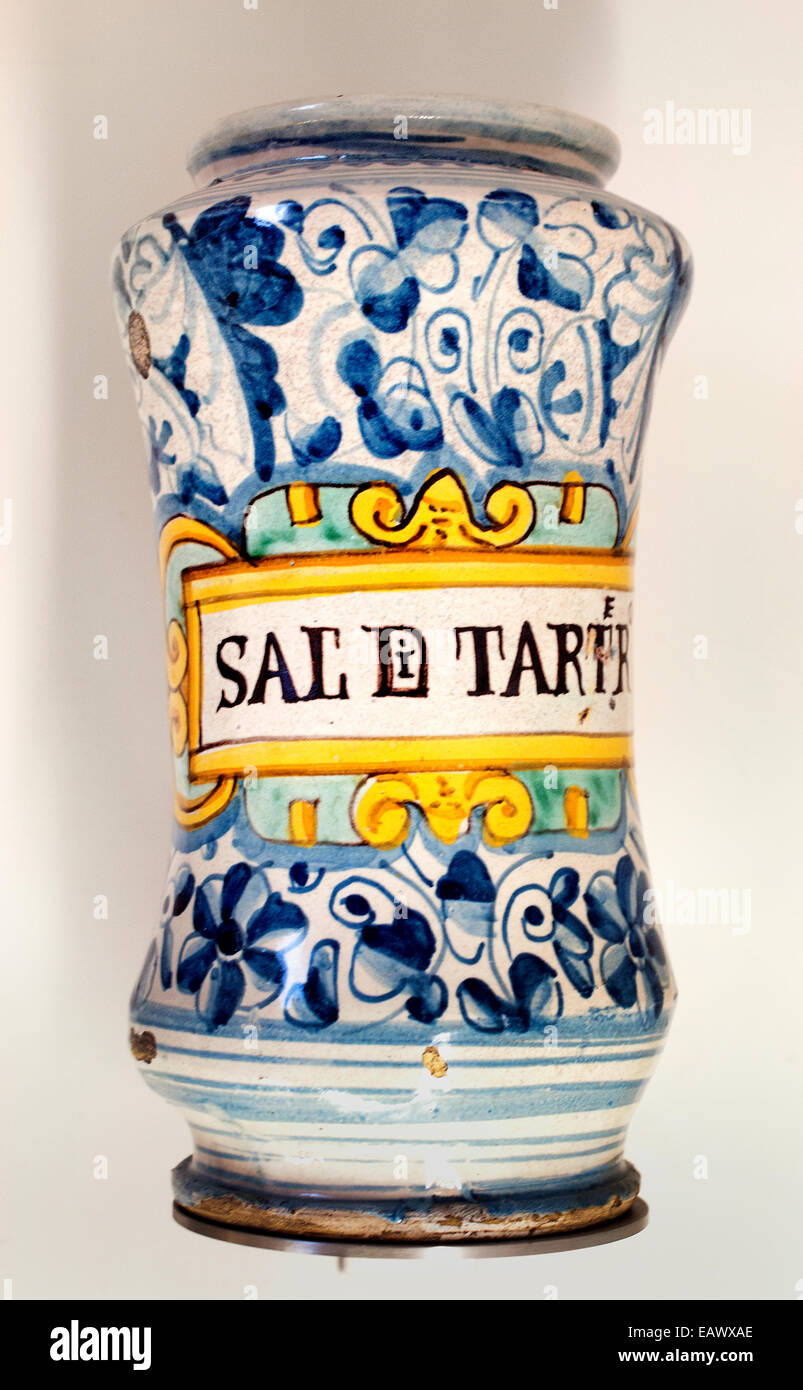 Albarello al di Tartero - Tartar salt 17th Century Montelupo 17th ...