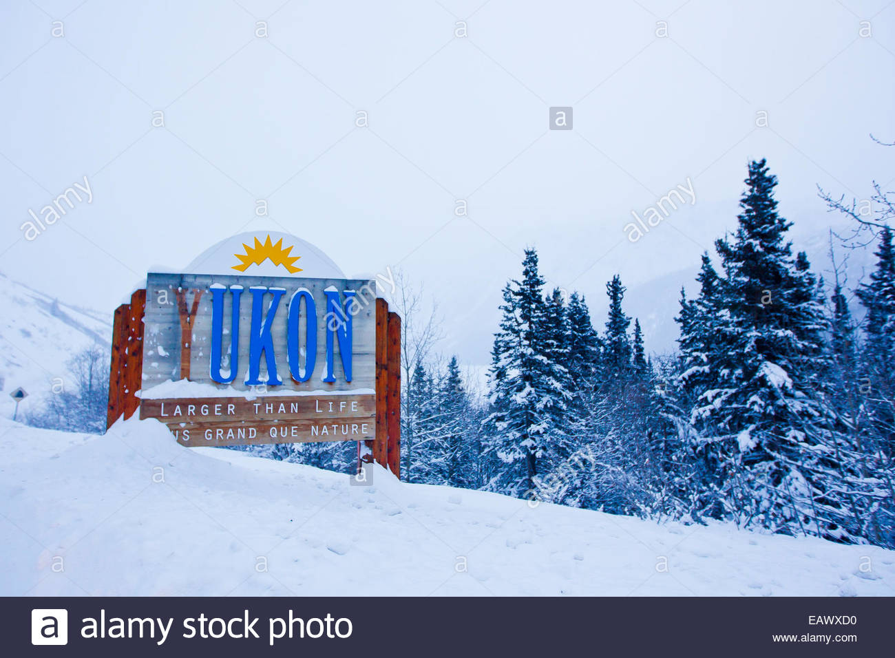 Sign Of Border At Yukon Territory Stock Photos & Sign Of Border At ...